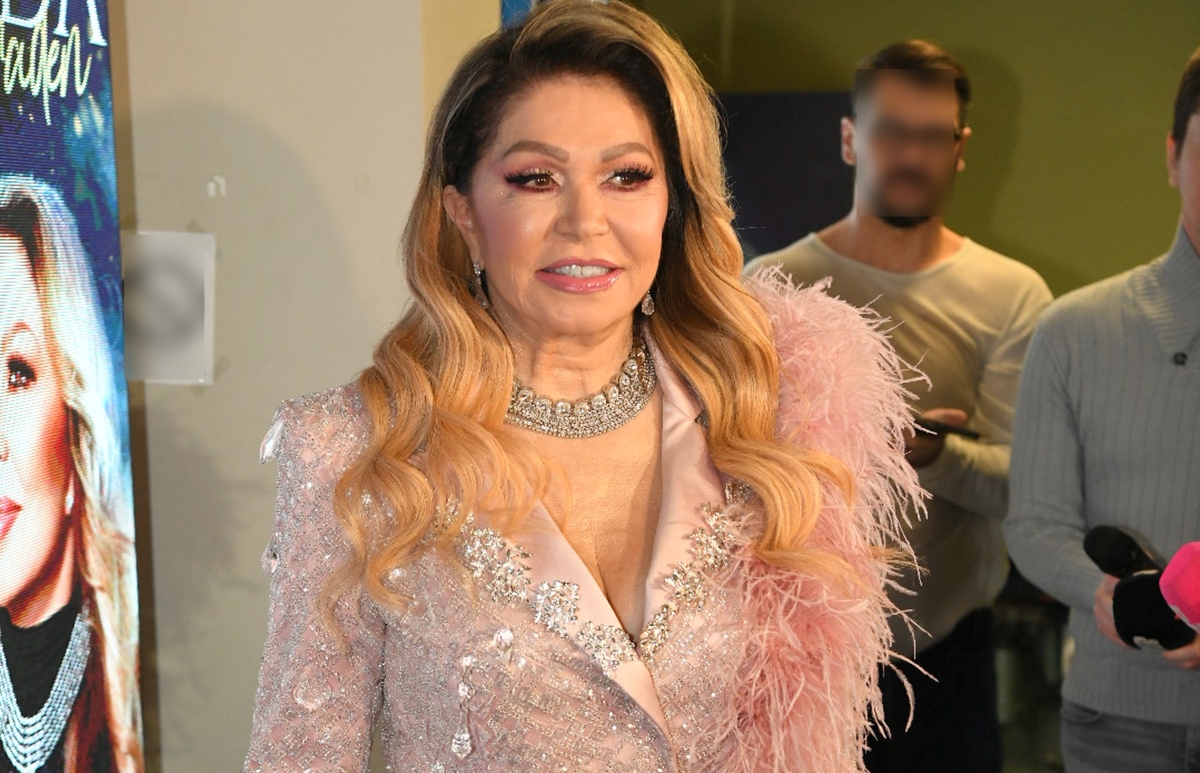 Kao vino: Neda Ukraden na pragu osme decenije izgleda kao knjeginja ...